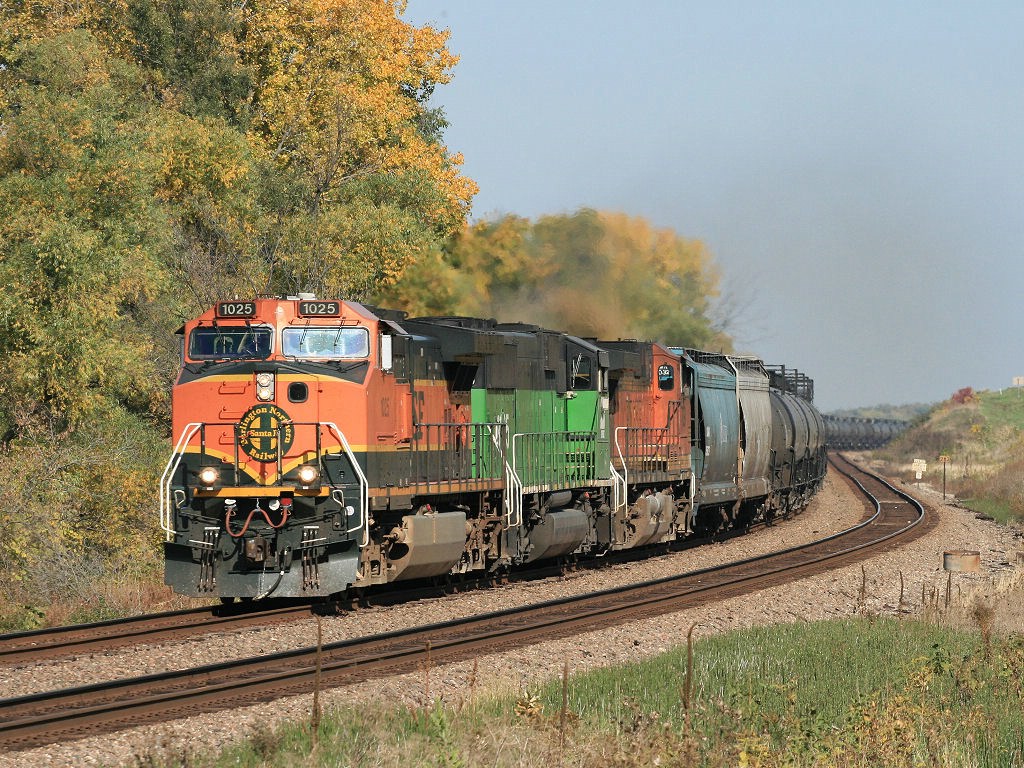 BNSF 1025